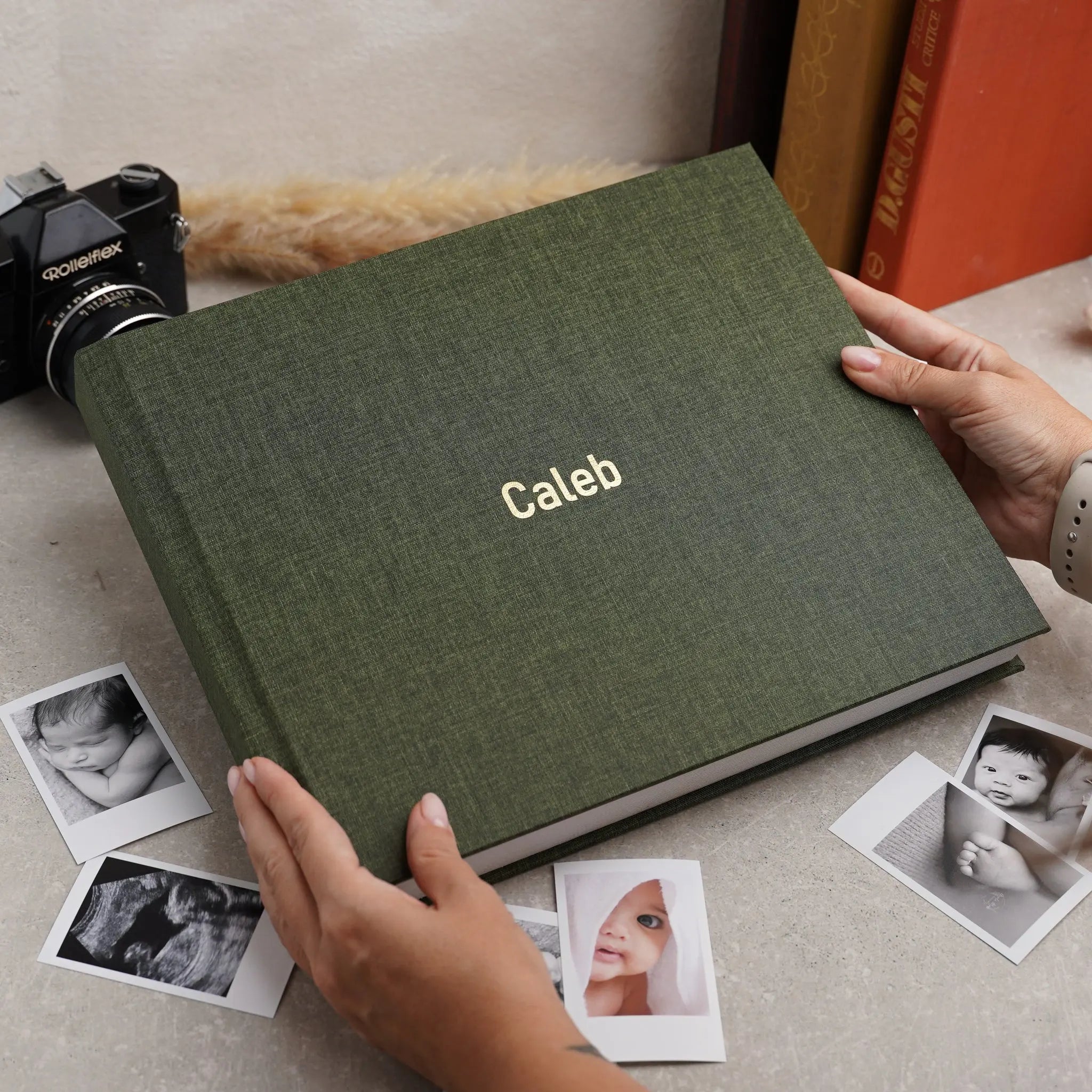 2023 Guestbook 01 - Oscar Albums