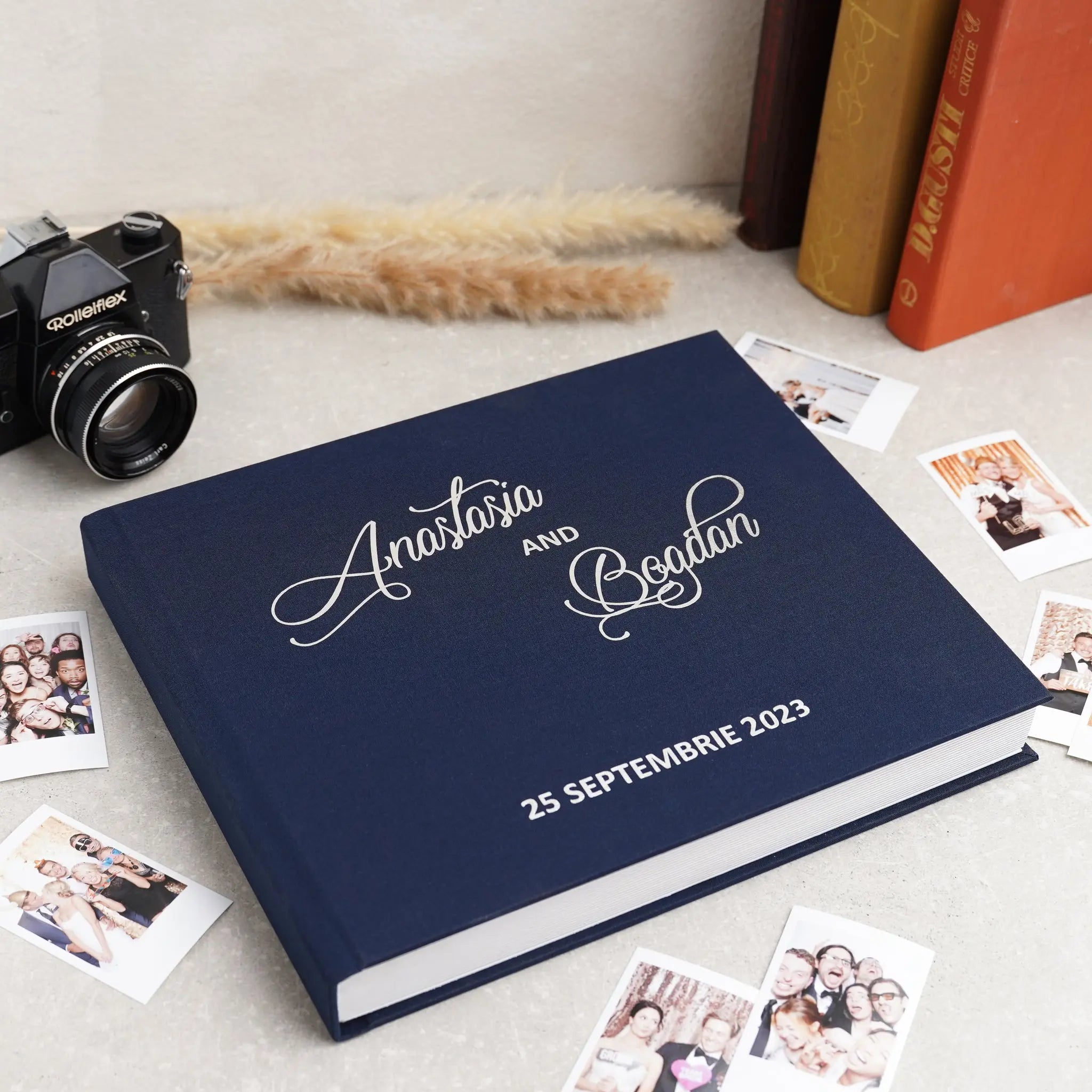 2023 Guestbook 01 - Oscar Albums
